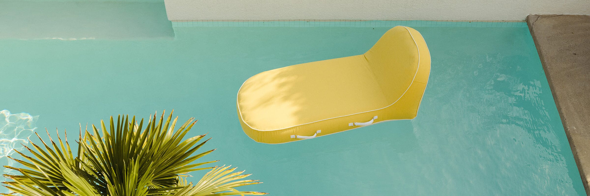 Pool Lounger: Luxurious Inflatable Chaise | Business & Pleasure Co.