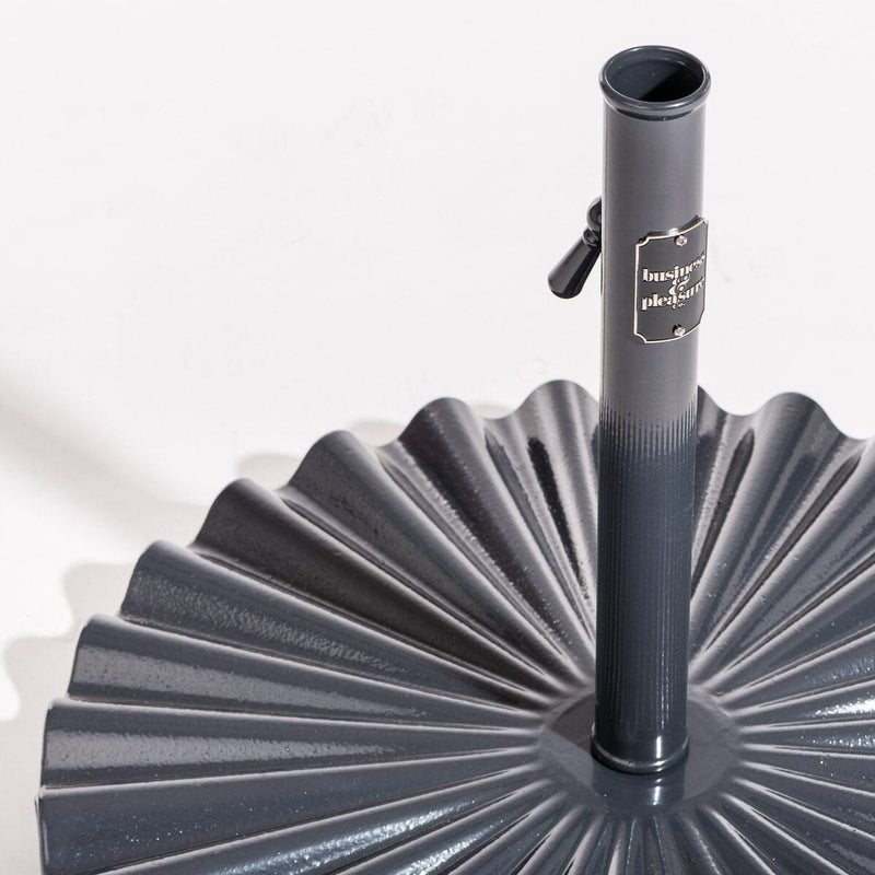 The Clamshell Base - 55 lbs - Vintage Black | Business & Pleasure Co.