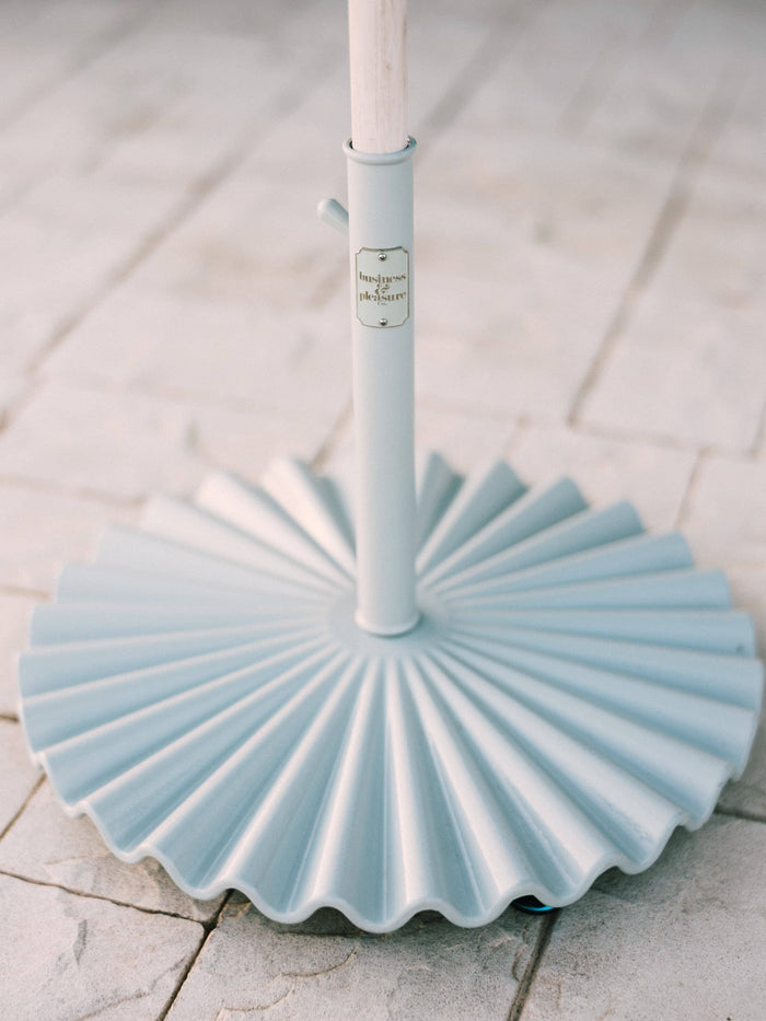 The Clamshell Base - 55 lbs - Sage | Business & Pleasure Co.